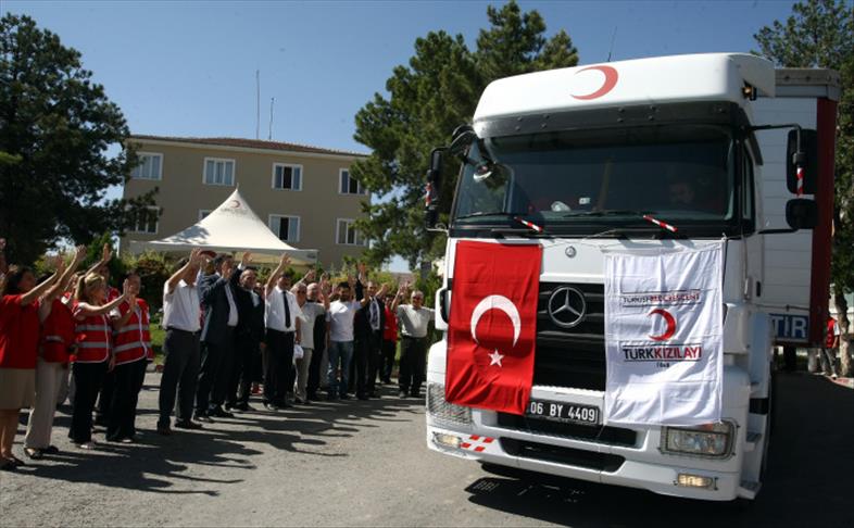 Turkish Red Crescent sends humanitarian aid to Crimea