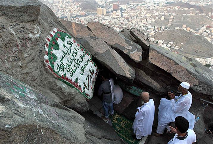 Kaba: Molitve na vrhu Svete planine