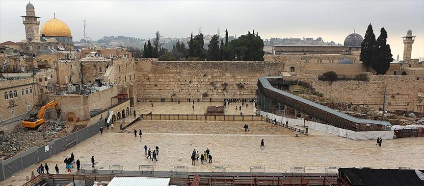 Israel to build synagogue near Wailing Wall