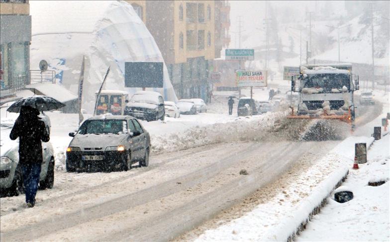 Road closures as snow spreads across eastern Turkey