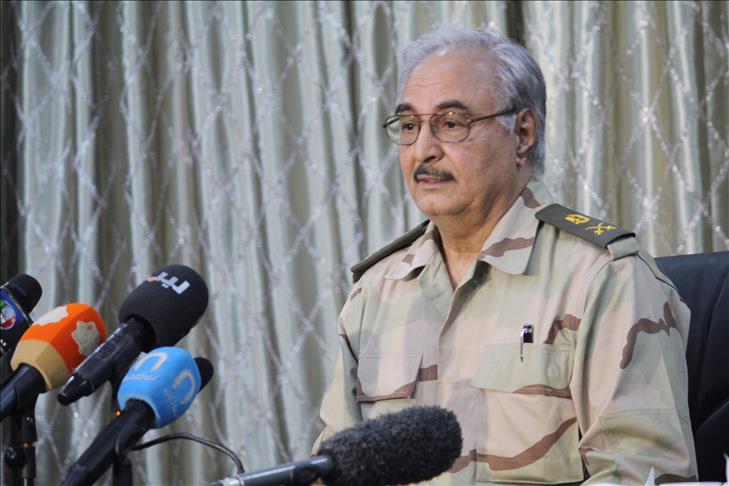 Libya army air defense commander joins renegade general