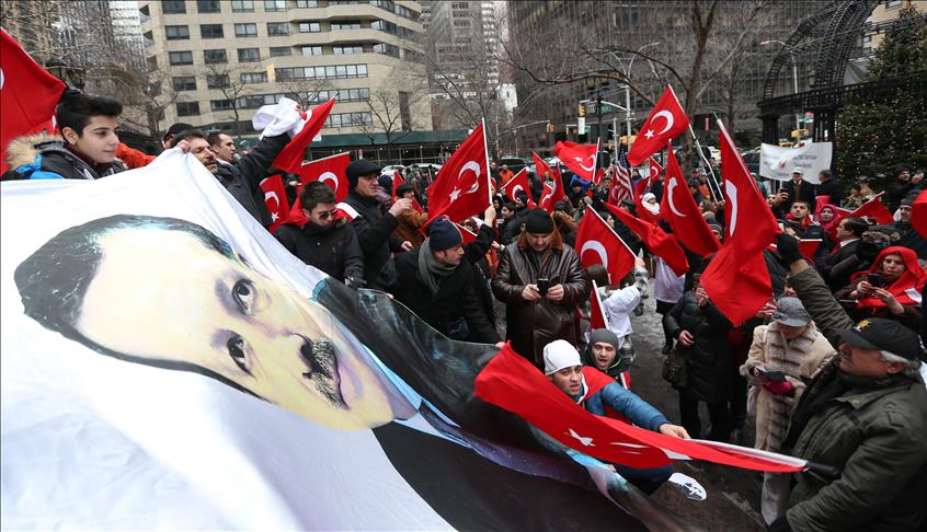 Hundreds rally in New York against Gulen movement