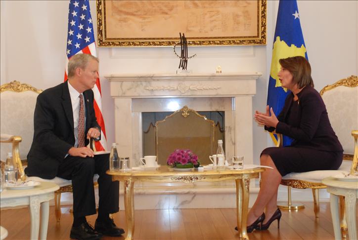 Ambasadori i ri amerikan, Greg Delawie zyrtarisht i dorëzoi letrat ... Ambasadori i ri amerikan, Greg Delawie zyrtarisht i dorëzoi letrat ...