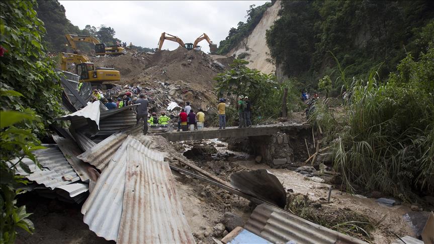 Unstable terrain hinders Guatemala landslide response