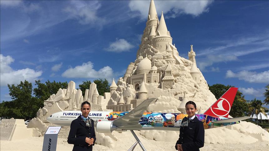 Turkish Airlines' sandcastle champion breaks record