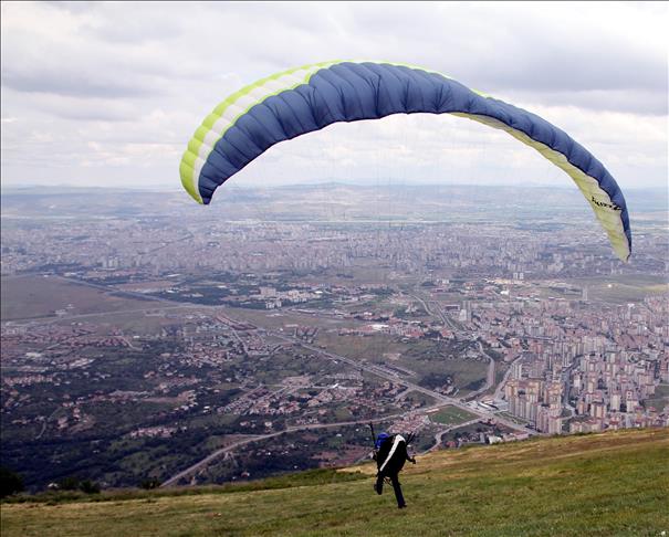 Egypte: Démarrage du championnat du monde de saut en parachute