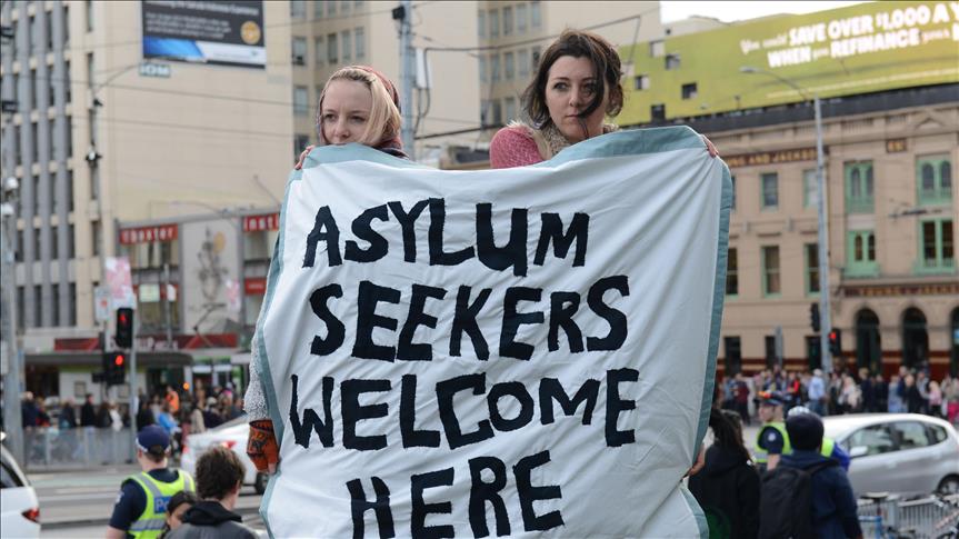 Australia refugee policy in turmoil following PNG exit