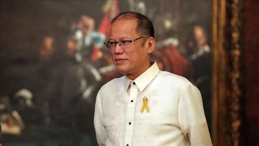 Philippine president wants single front to beat Duterte