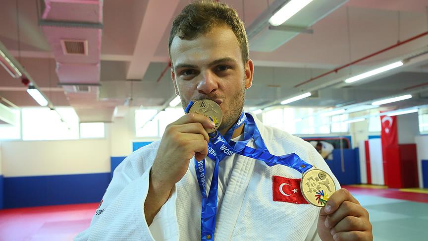 Cumhurbaşkanına verdiği söz için mücadele ediyor