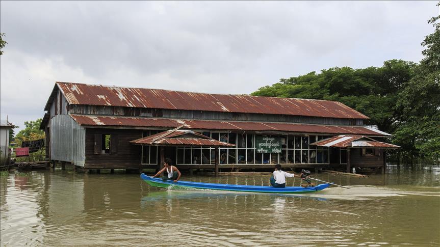 Flooding leaves 19 dead in Indonesia’s Java island