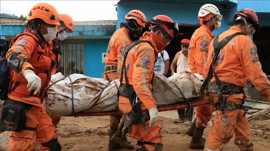 Death toll at 19 in Colombia landslides