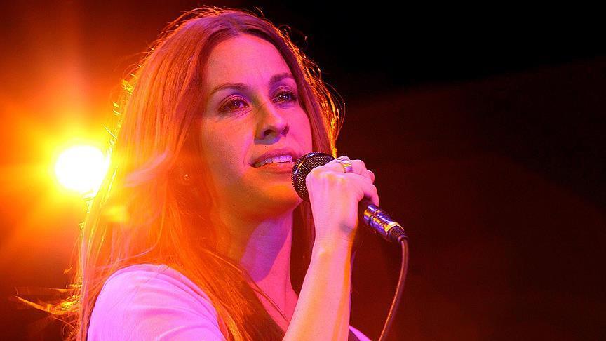 Manager gets 6 years for defrauding Canadian pop star