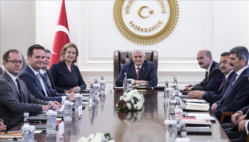 Turkish PM receives British interior minister