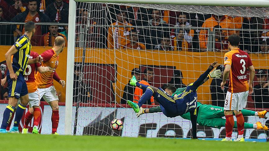 Galatasaray derbilerde kayıp Galatasaray derbilerde kayıp