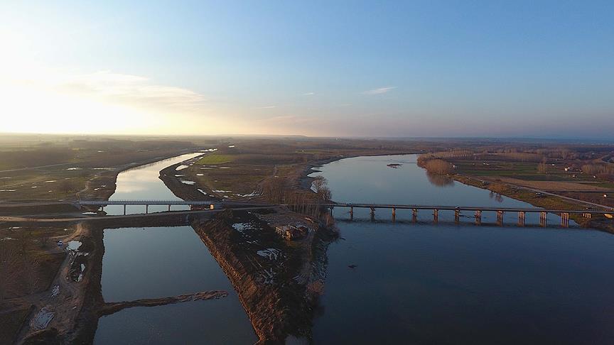 Nehrin 'sigortası' köprüsünü bekliyor
