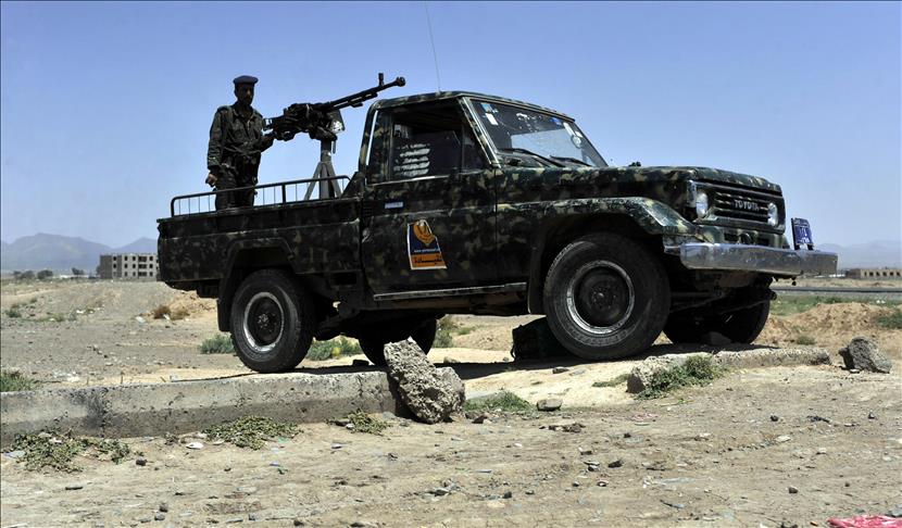Houthi rebels free 4 govt soldiers in northern Yemen