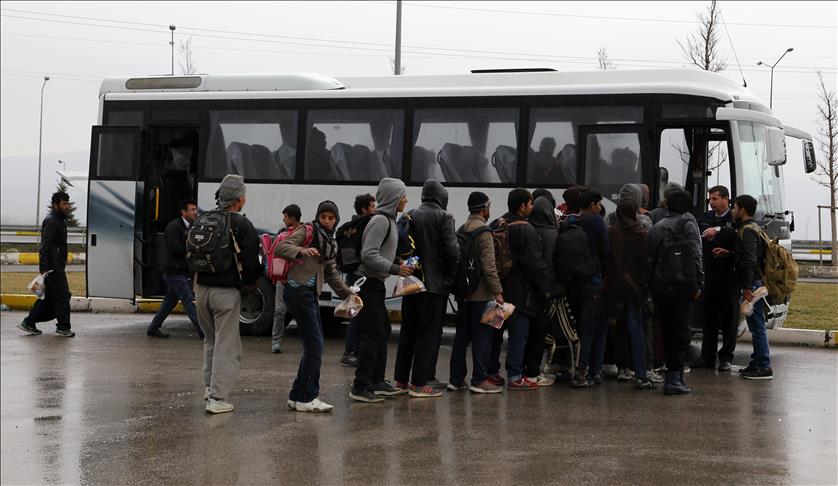 Over 300 undocumented migrants held across Turkey