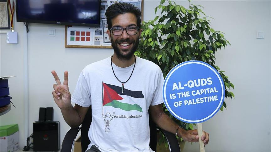 Activista sueco crea conciencia caminando hacia Palestina