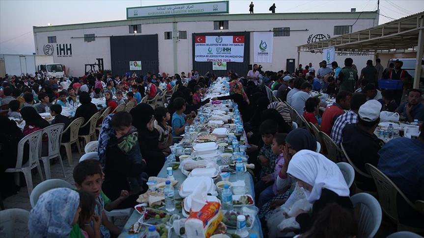 Turkish aid agency gave meals to 1M Syrians in 20 days