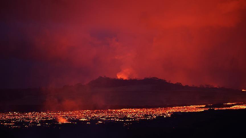 Havaji: Privedeno 40 osoba koje su željele gledati aktivni vulkan