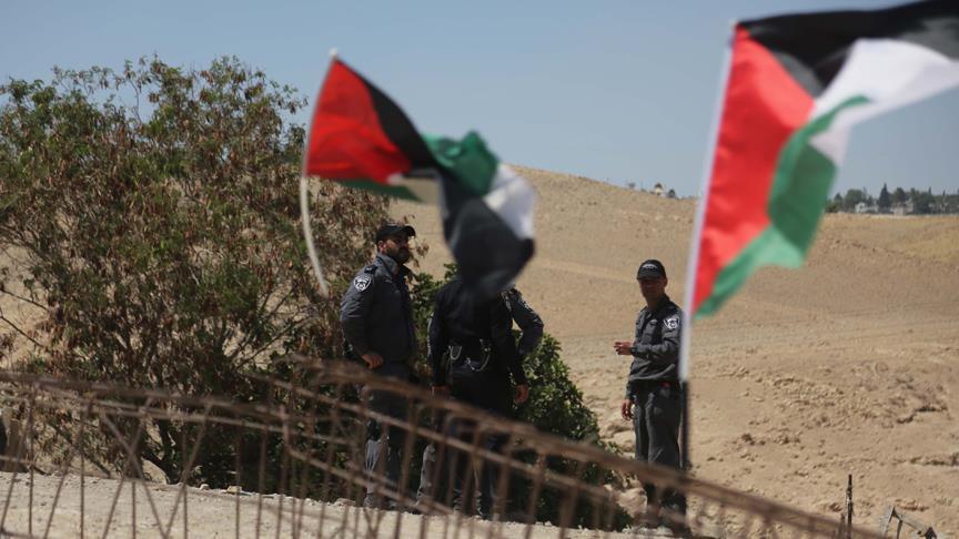 Top Israeli court freezes demolition of Bedouin hamlet
