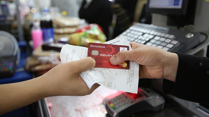 1.5M Syrians benefit from Turkish Red Crescent cards