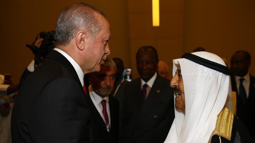 Erdogan, Kuwait’s Emir talk bilateral ties over phone