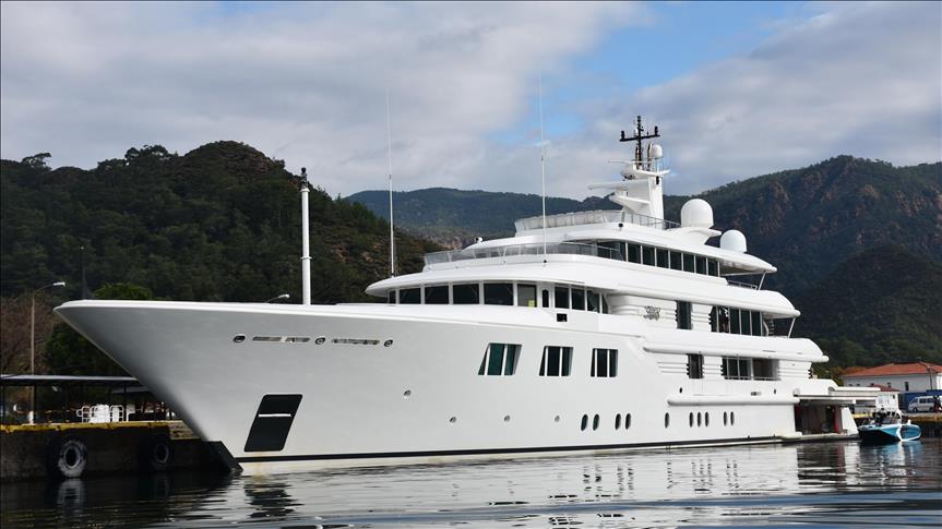 Duga 68,5 metara: Luksuzna mega jahta “Lady E” pristala u tursku luku ...