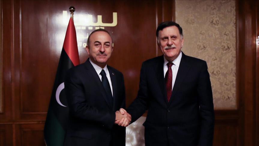 Turkish FM, Libyan officials discuss bilateral ties