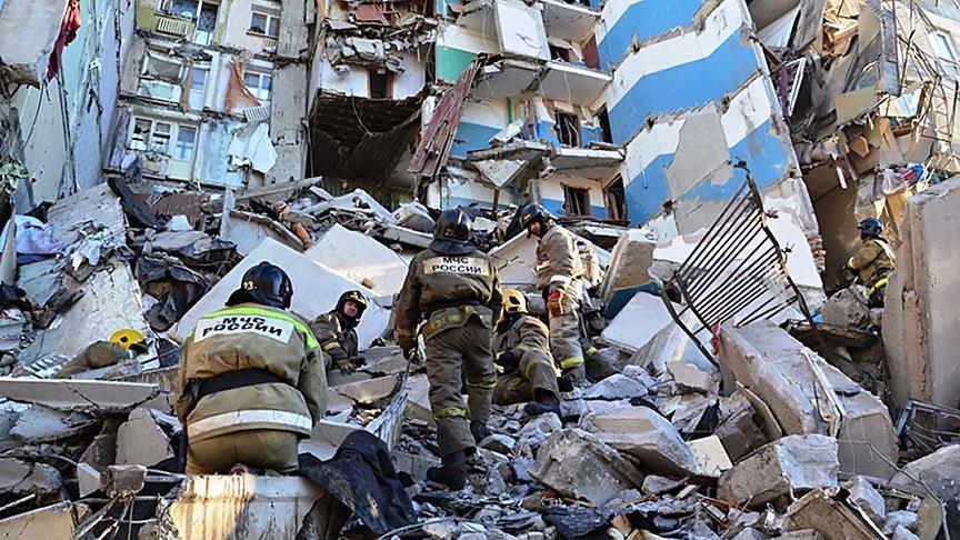 Russia: Baby rescued from rubble of collapsed building