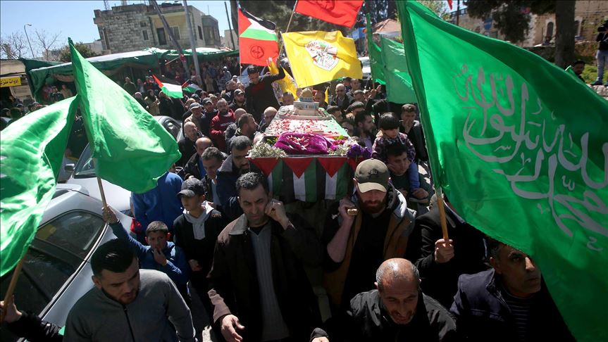 Cisjordanie: Des milliers de Palestiniens aux funérailles de la martyre ...