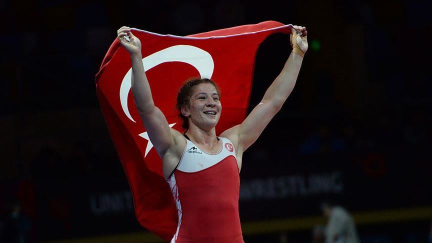 Turkish wrestler wins gold in European championships