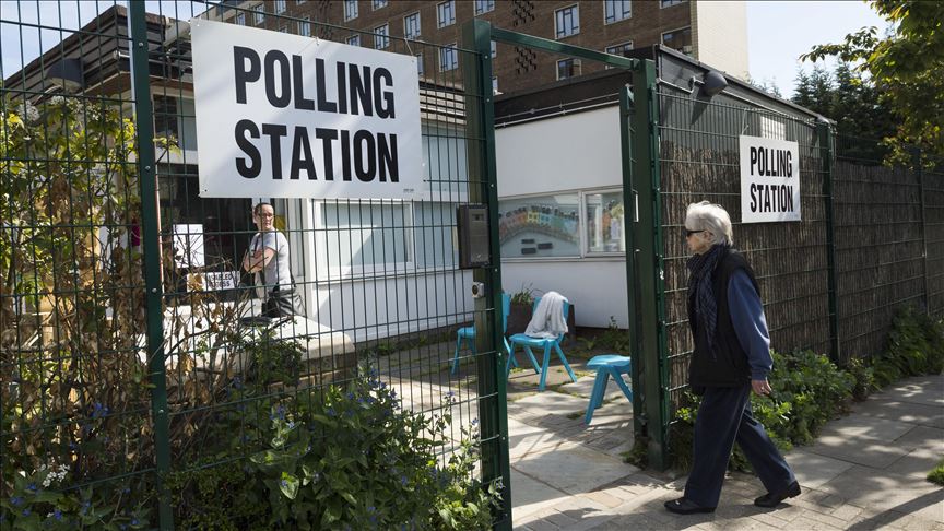 UK: Local polls punish Conservative, Labour parties