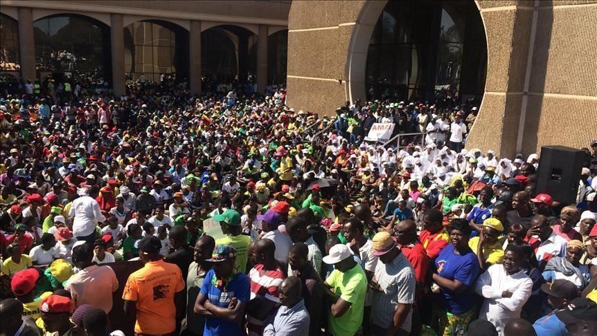 Zimbabwe: Striking doctors condemn government sackings