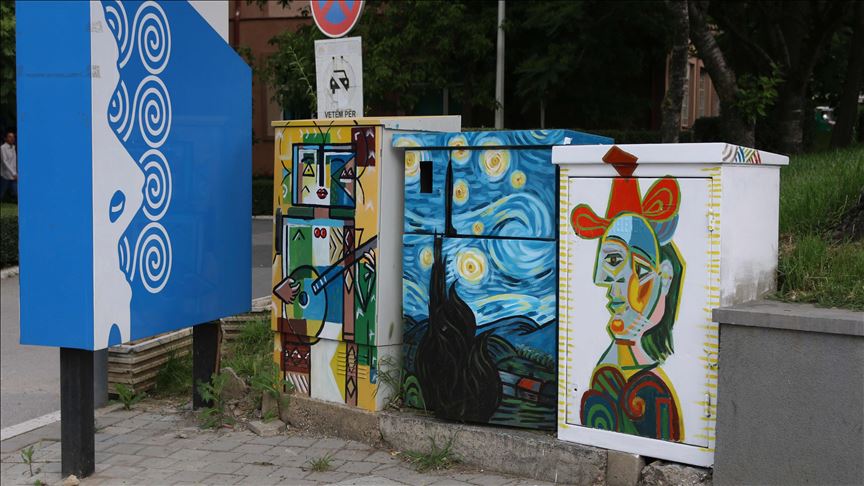 Projekti artistik “Beautiful Prishtina” zbukuron këndet e kryeqytetit ...