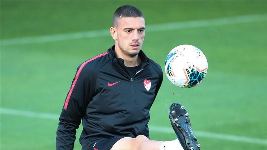 Football: Juventus' Turkish defender ready to return