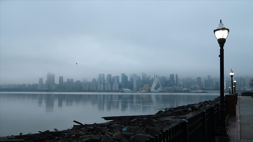 Gusta magla prekrila rijeku Hudson u New Yorku