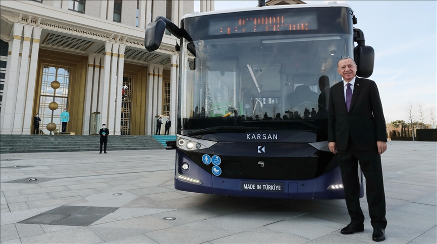 Erdogan tests Turkey’s 1st driverless electric bus Erdogan tests Turkey’s 1st driverless electric bus
