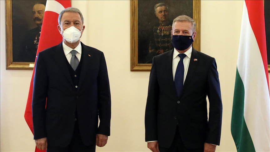 Turkish, Hungarian defense chiefs discuss cooperation