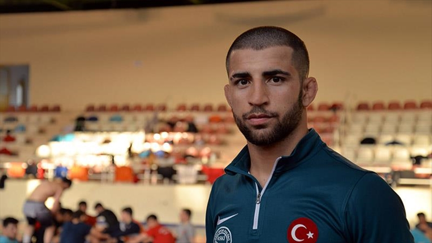 Turkish wrestler Firat bags bronze in Euro championship