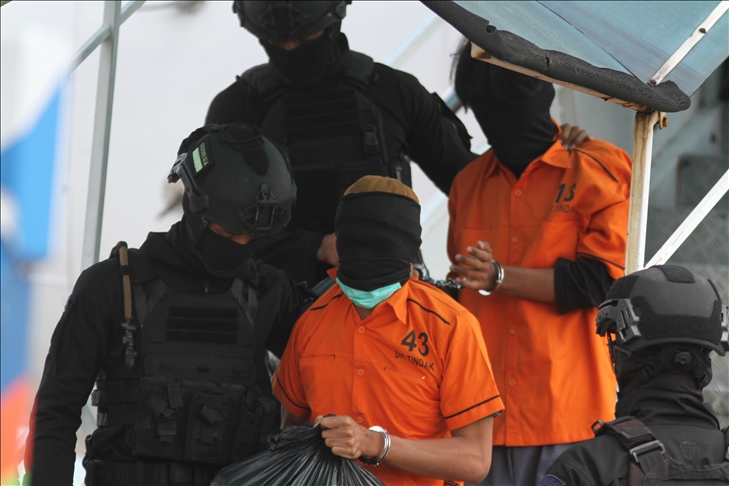 TNI evakuasi dua jenazah teroris Mujahidin Indonesia Timur di Poso