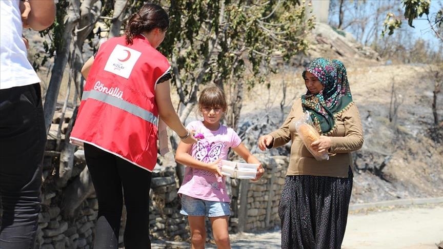 Nearly 10,500 Turkish Red Crescent volunteers lead way in assisting ...