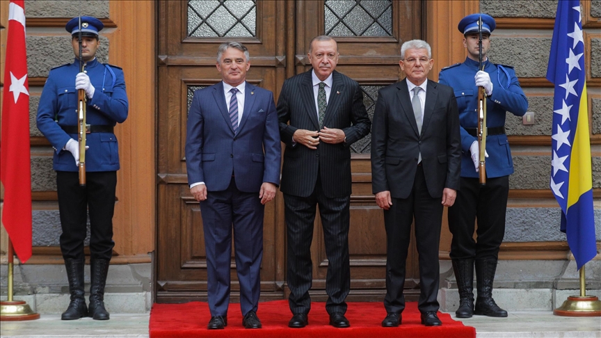 Sarajevo: Turski predsjednik Erdogan dočekan uz najviše počasti ispred ...