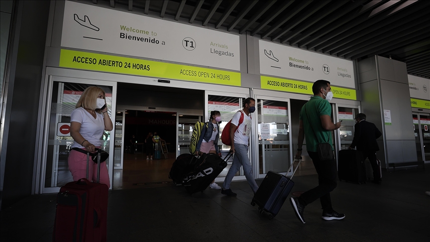Spain extends entry limitations for 9 Southern African countries until ...