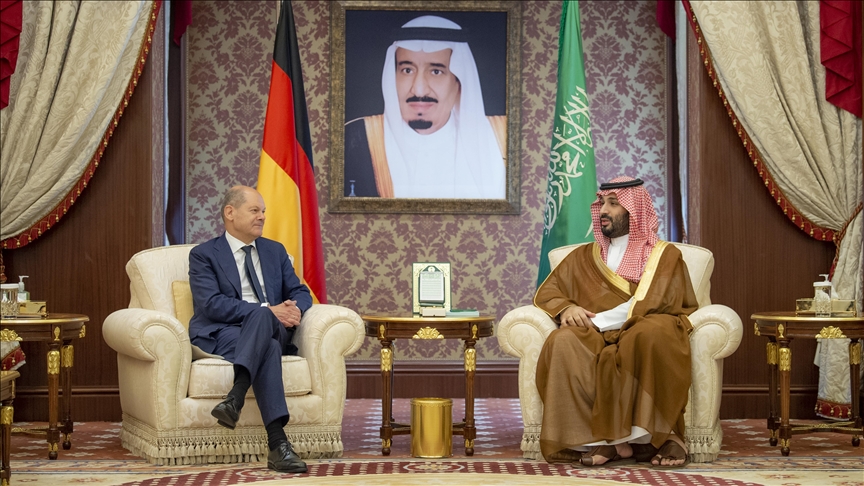 الحكومة الألمانية توافق على تخفيف قيود تصدير الأسلحة إلى السعودية العدسة