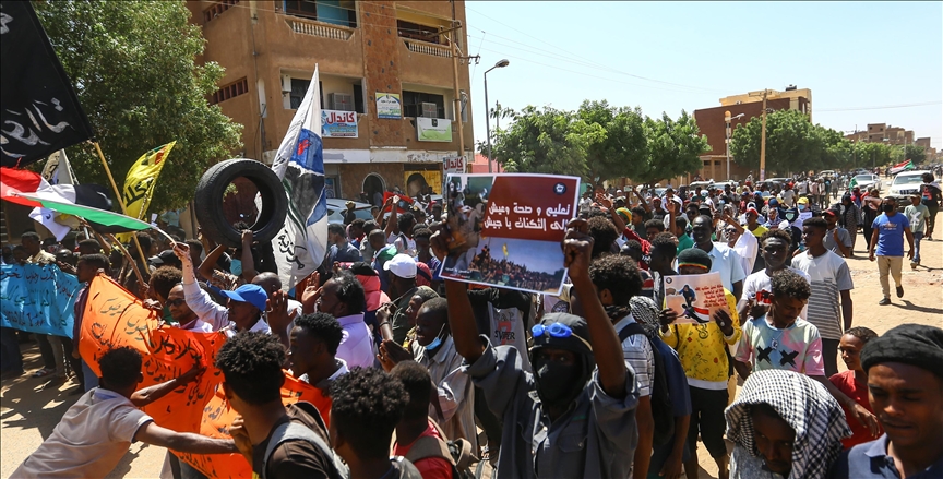 السودان تجدد المظاهرات للمطالبة بحكم مدني
