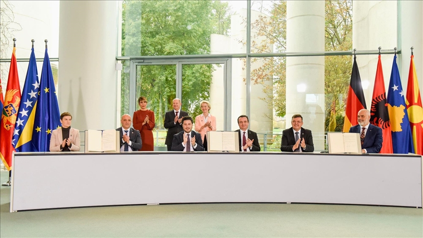 Берлин Лидерите од Западен Балкан потпишаа три договори за мобилност за забрзан регионален