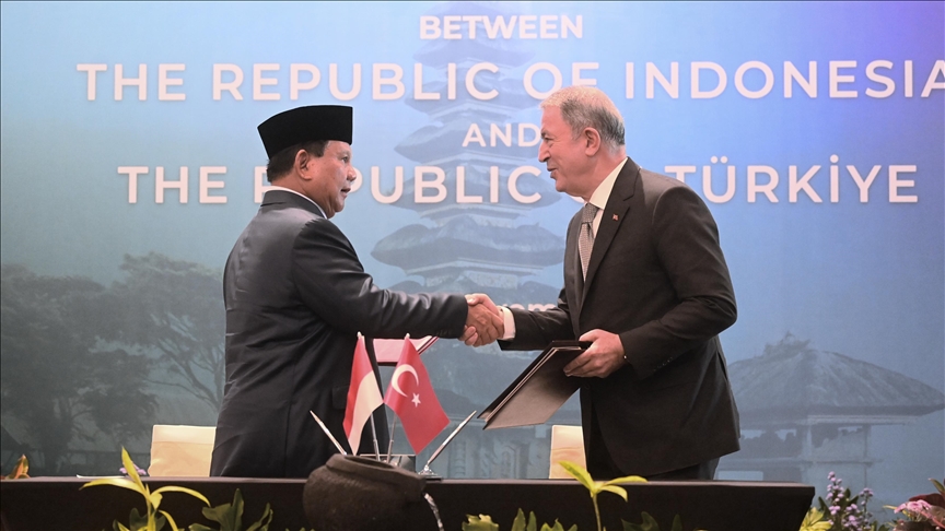 Turkish, Indonesian defense chiefs discuss security
