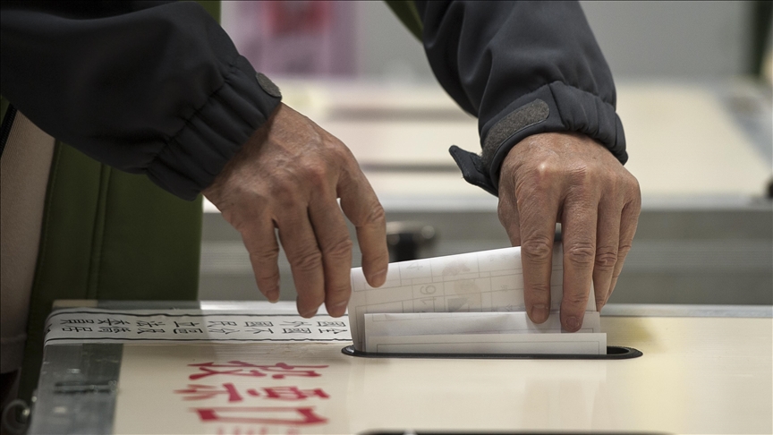 Taiwan begins voting for local government