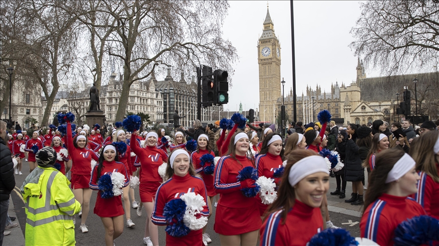 Novogodišnja parada u Londonu: Defile šarenila, pjesme i plesa